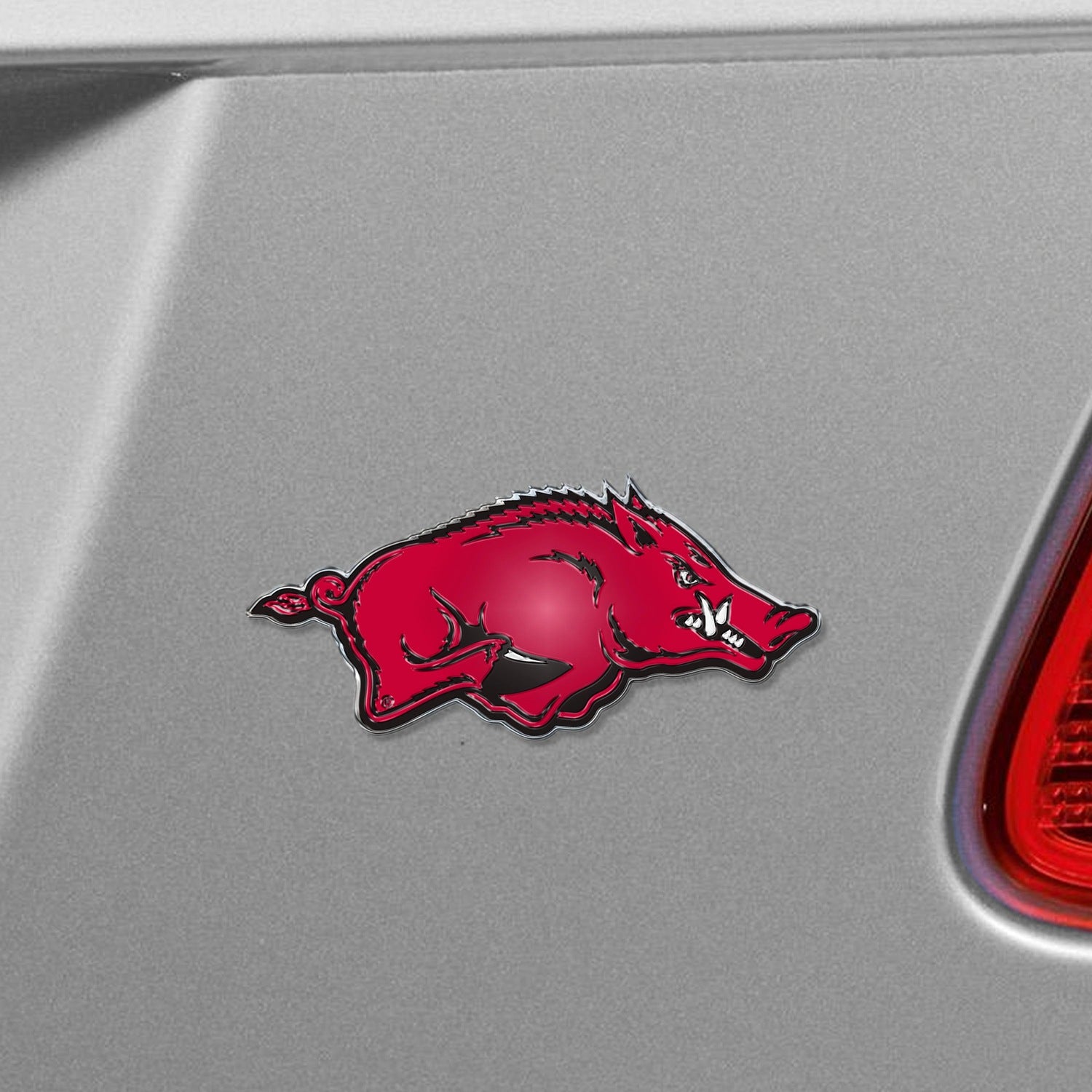 Fanmats Arkansas Razorbacks Heavy Duty Aluminum Embossed Color Emblem ...